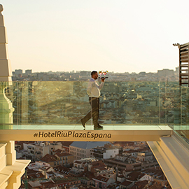 360° Rooftop Bar · La mejor terraza de Madrid en Riu Plaza España